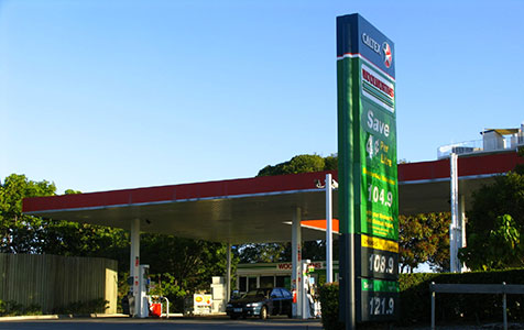 Coles, Woolies to limit fuel discounts