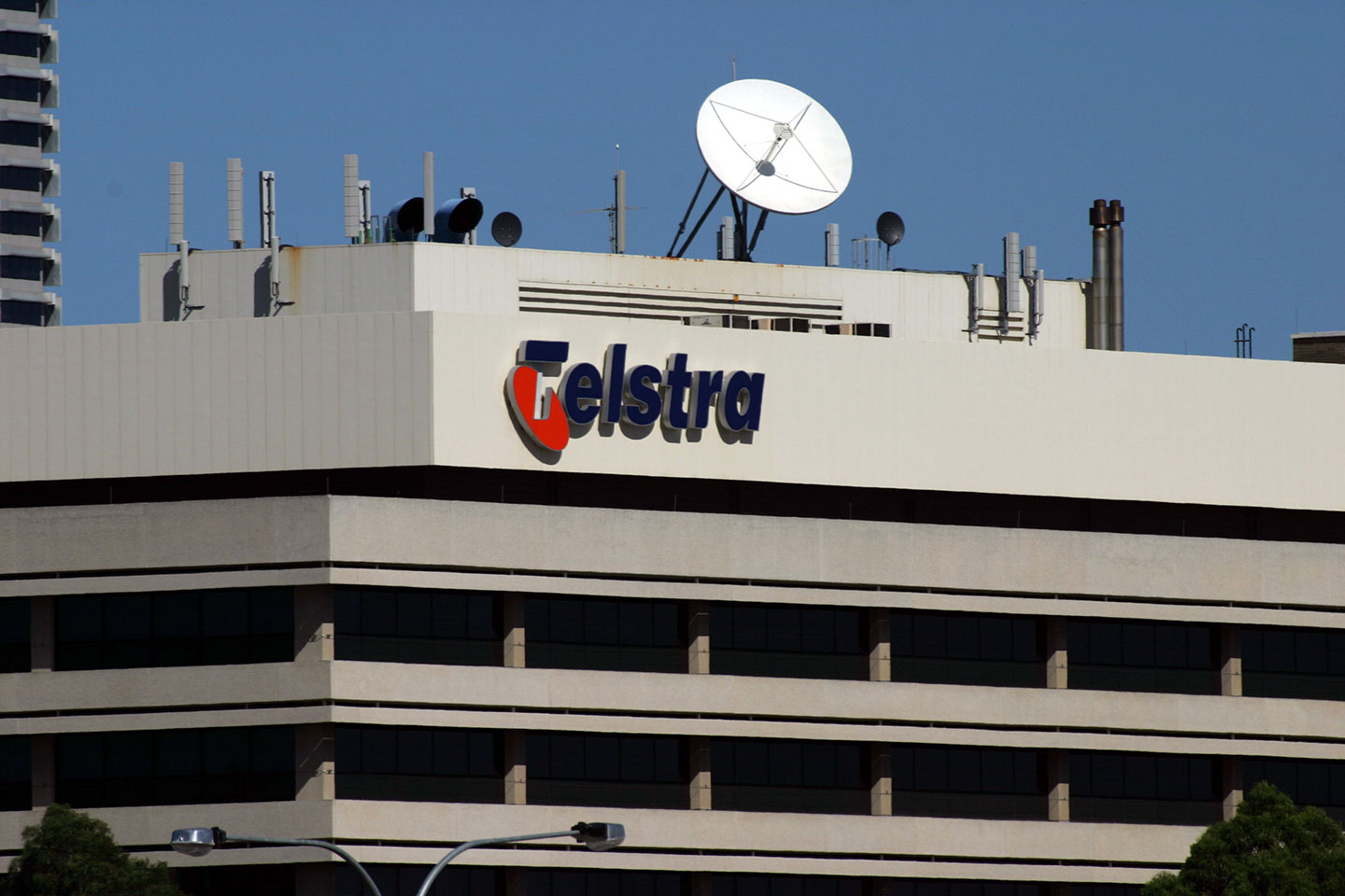 Telstra extends its reach into mining