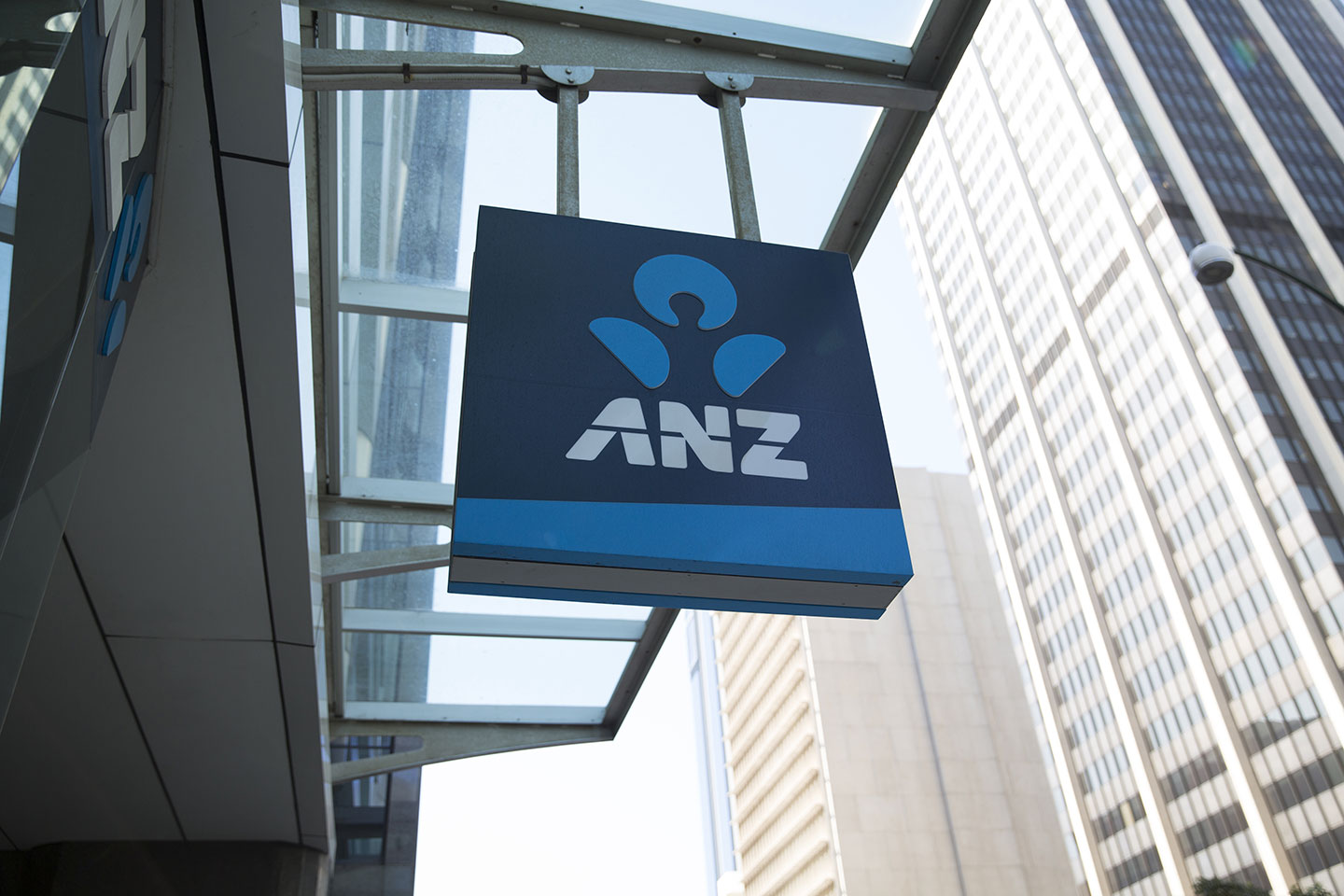 ANZ sells life insurer business to Zurich