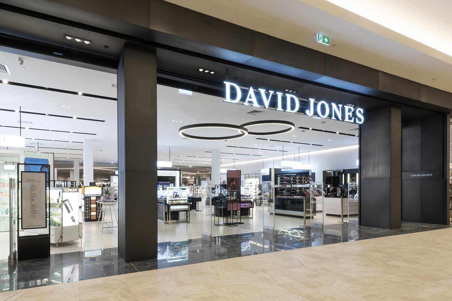 David Jones makes a move in Mandurah