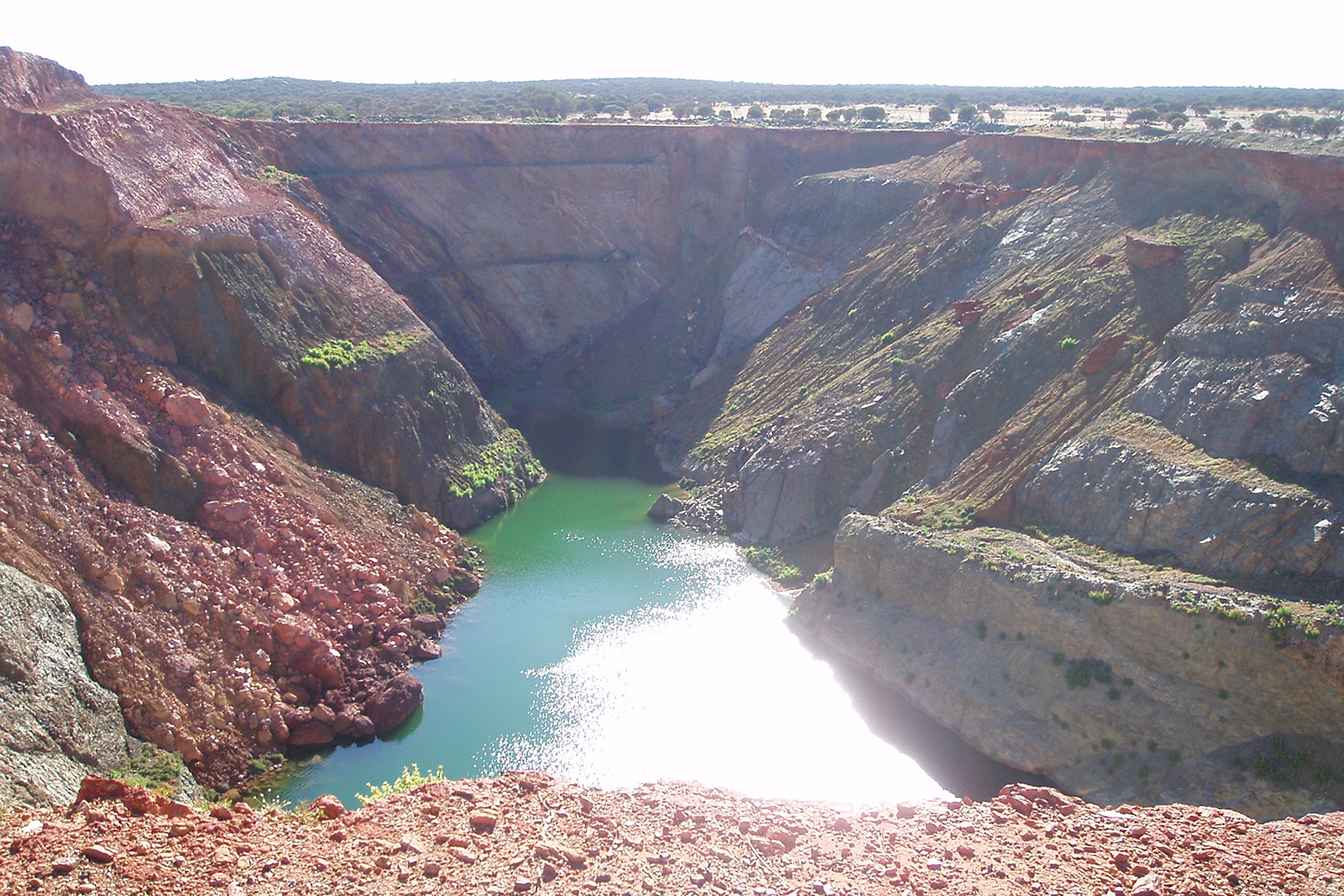 Rox to spin-out gold project