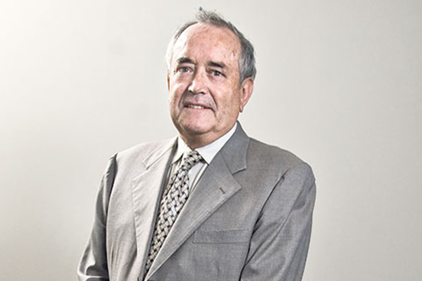 Tomasi leaves SCEE, sells $12m stake