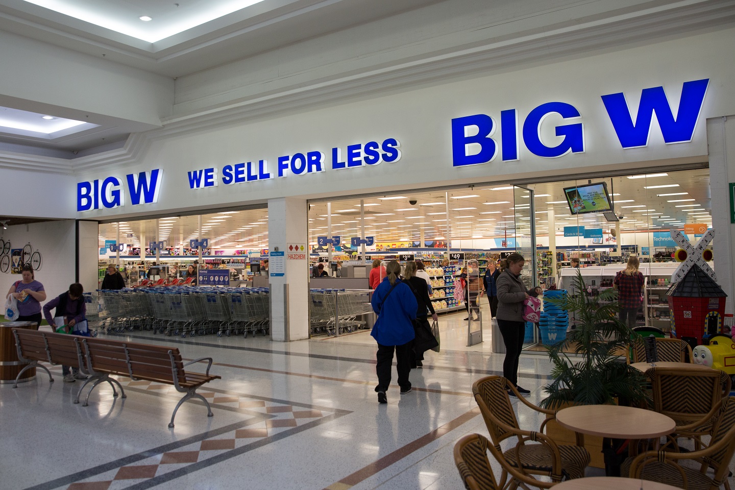 Woolworths to close 30 Big W stores