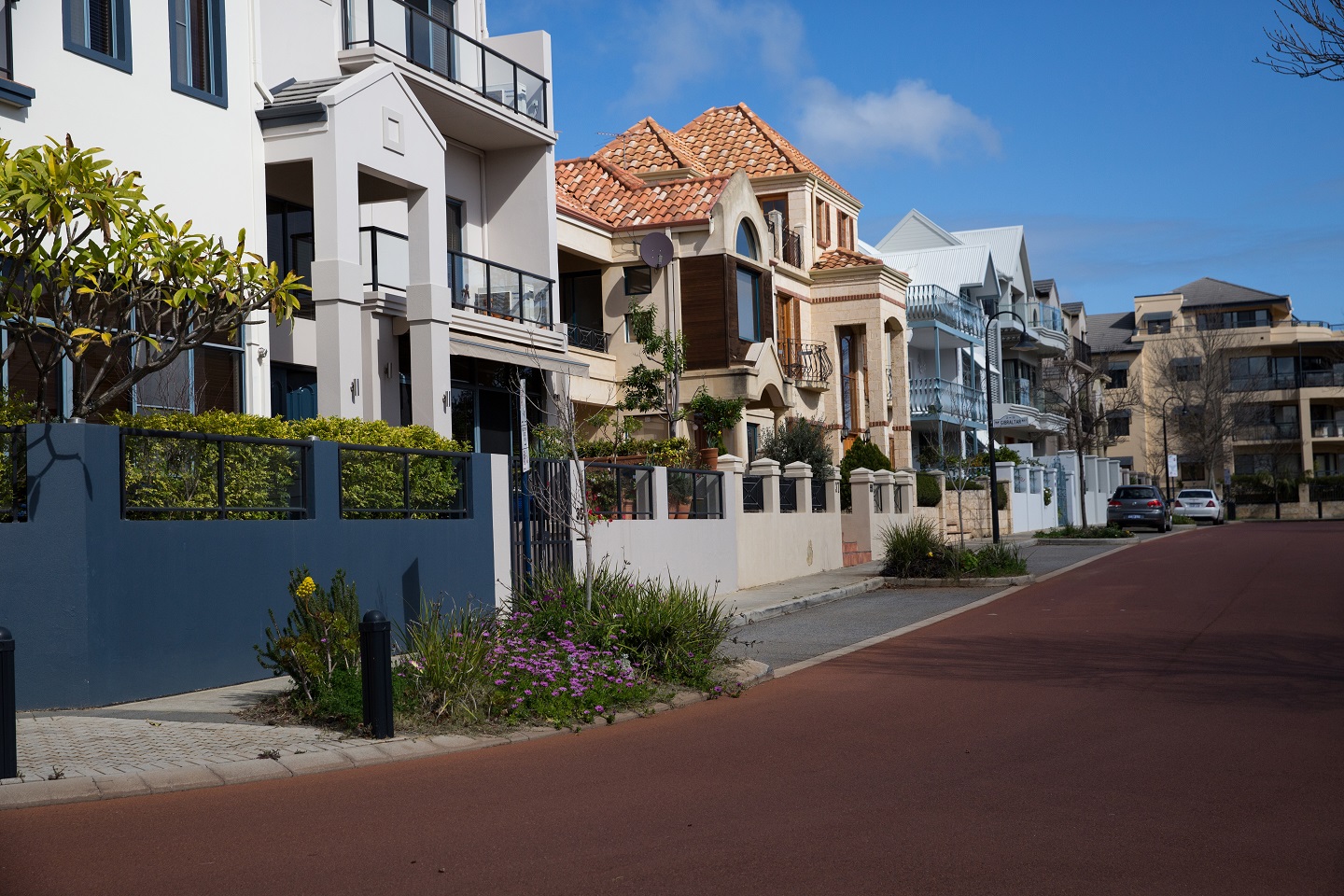 Perth house prices continue to fall