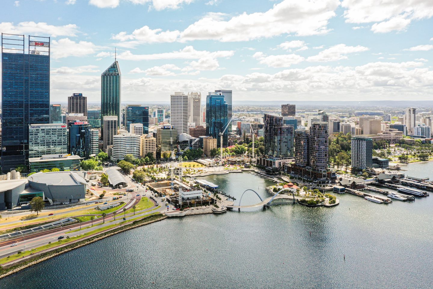 Perth office vacancies rise