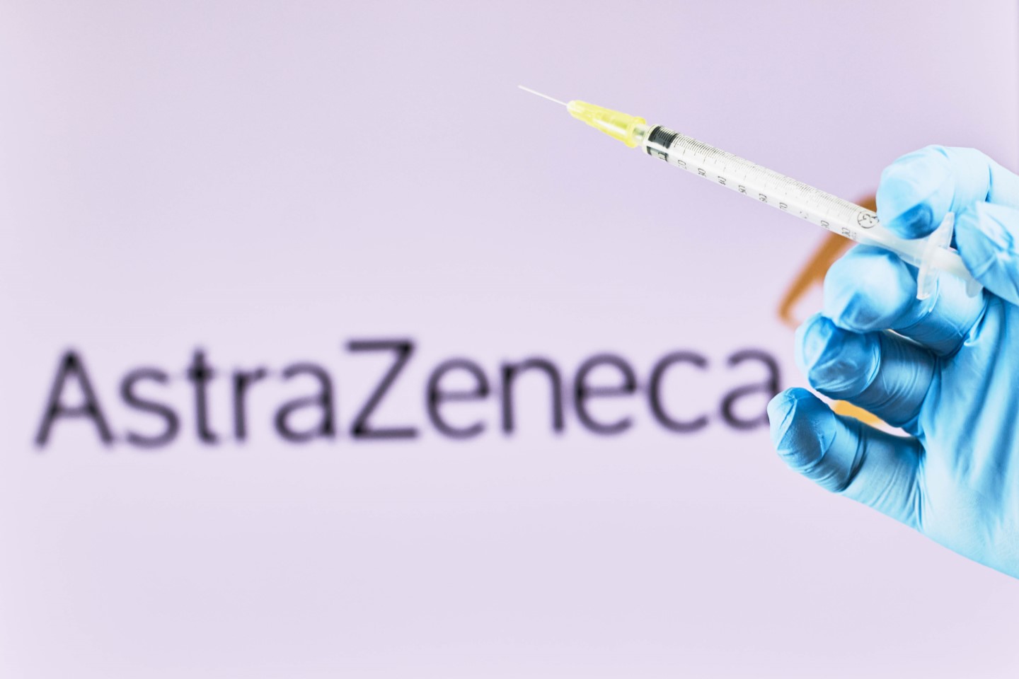Australia backs AstraZeneca virus vaccine