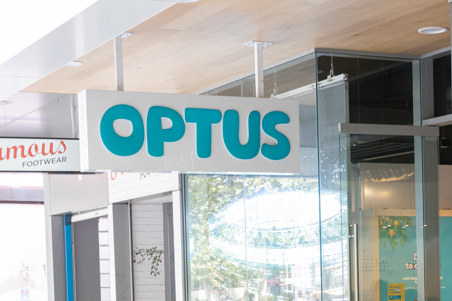 Optus to refund businesses $800k