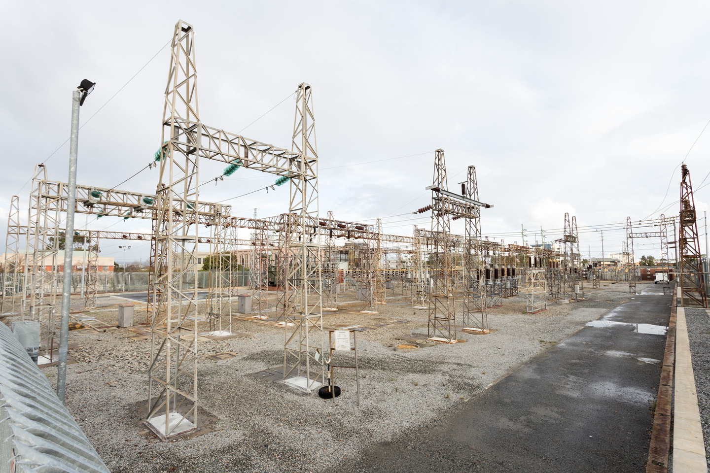 Court switches in Newgen, Synergy battle