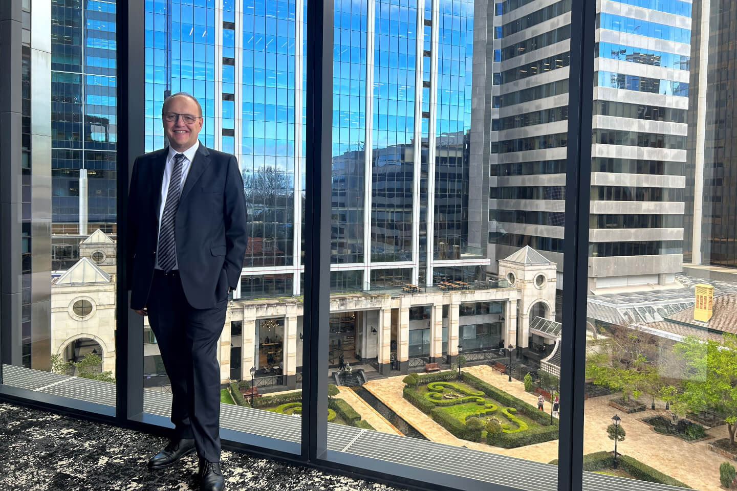 Gold miners buffeted by costs