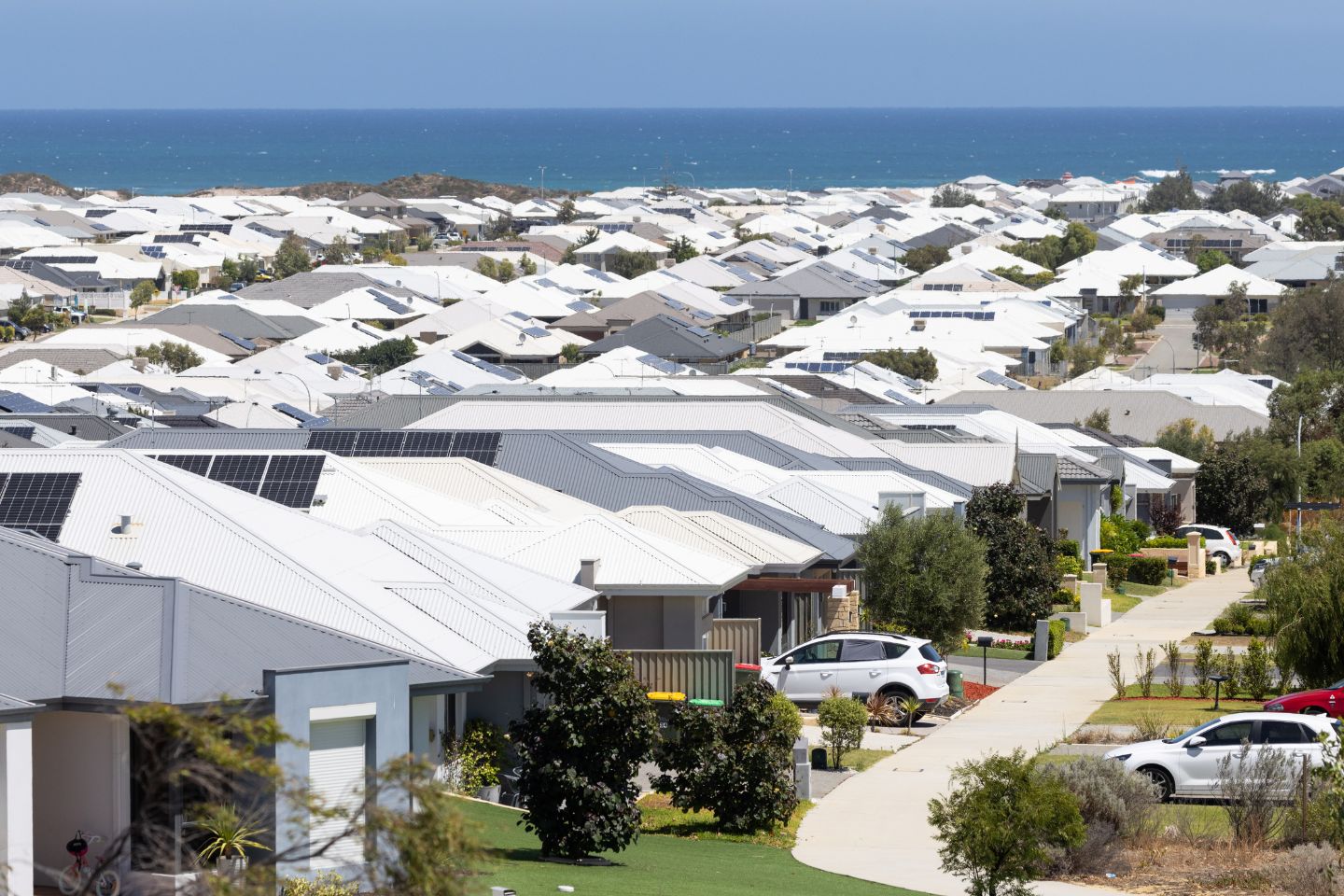 WA govt commits $843m for housing