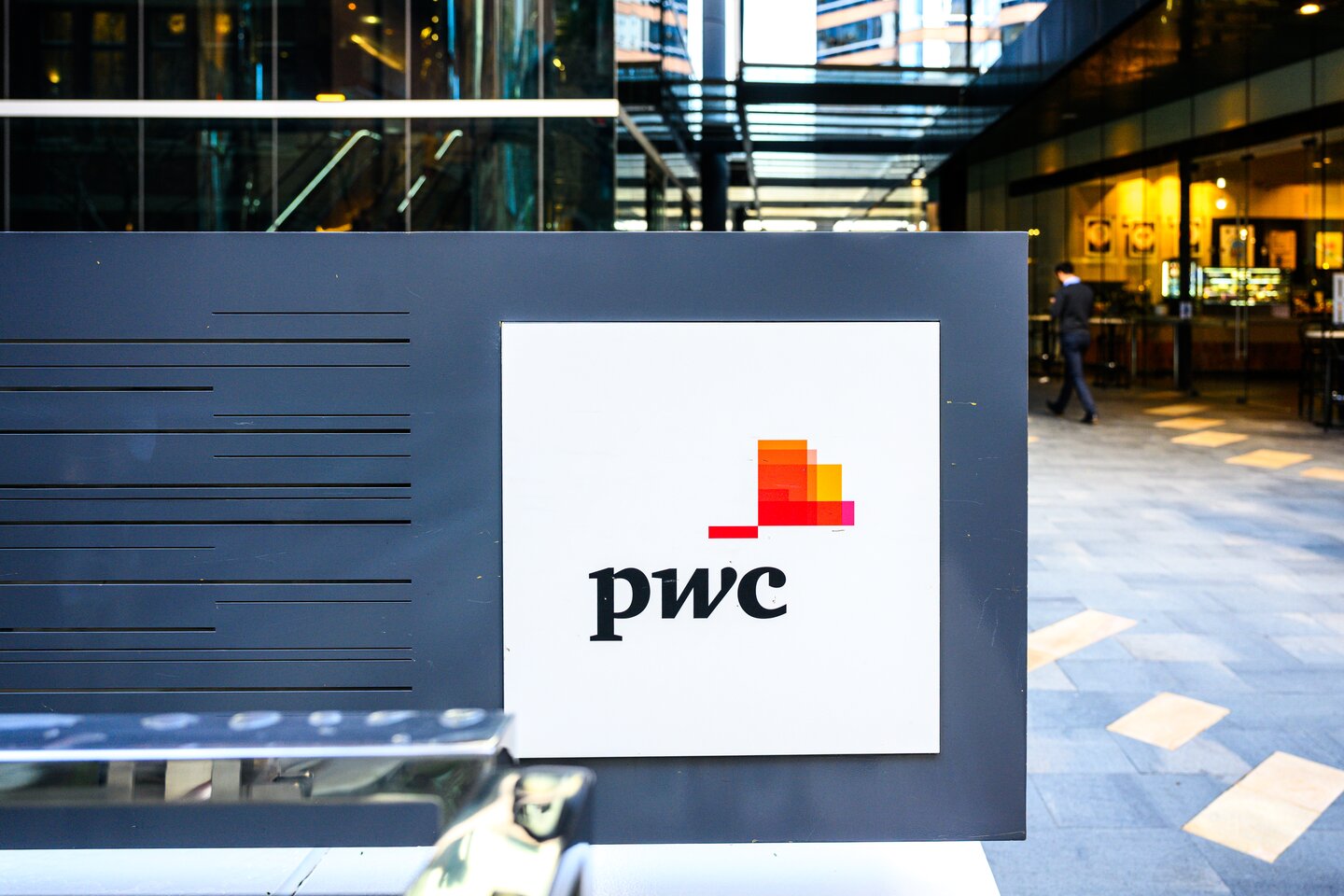 Ex-PwC boss to face inquiry