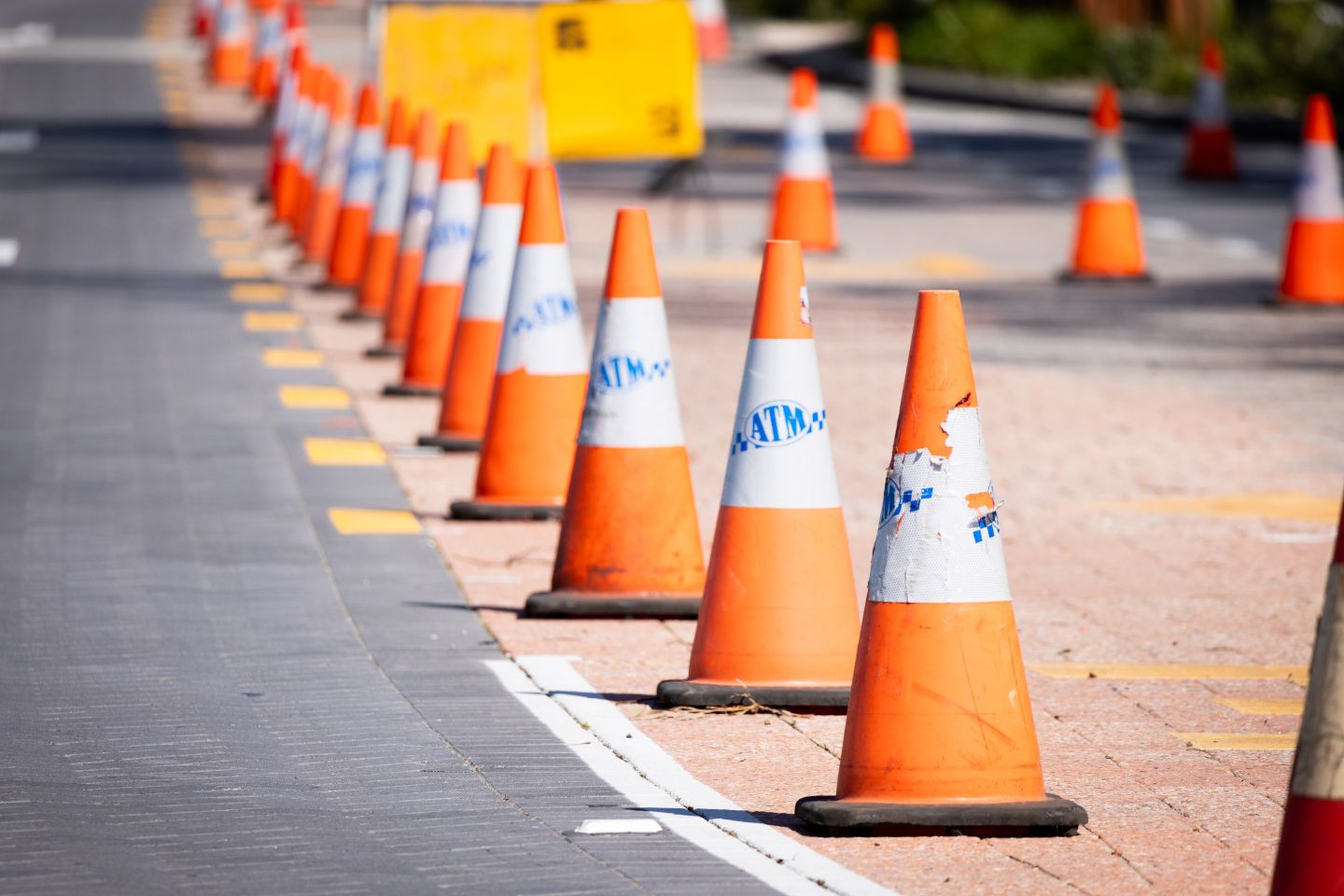 Danger signs in cone conga