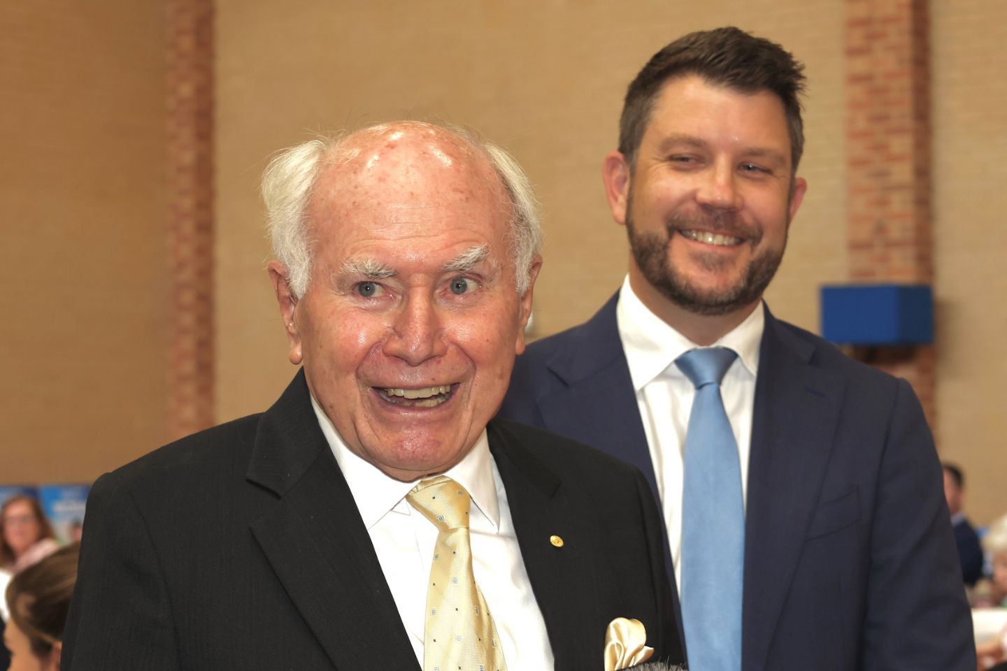 Howard visits WA in Bullwinkel push