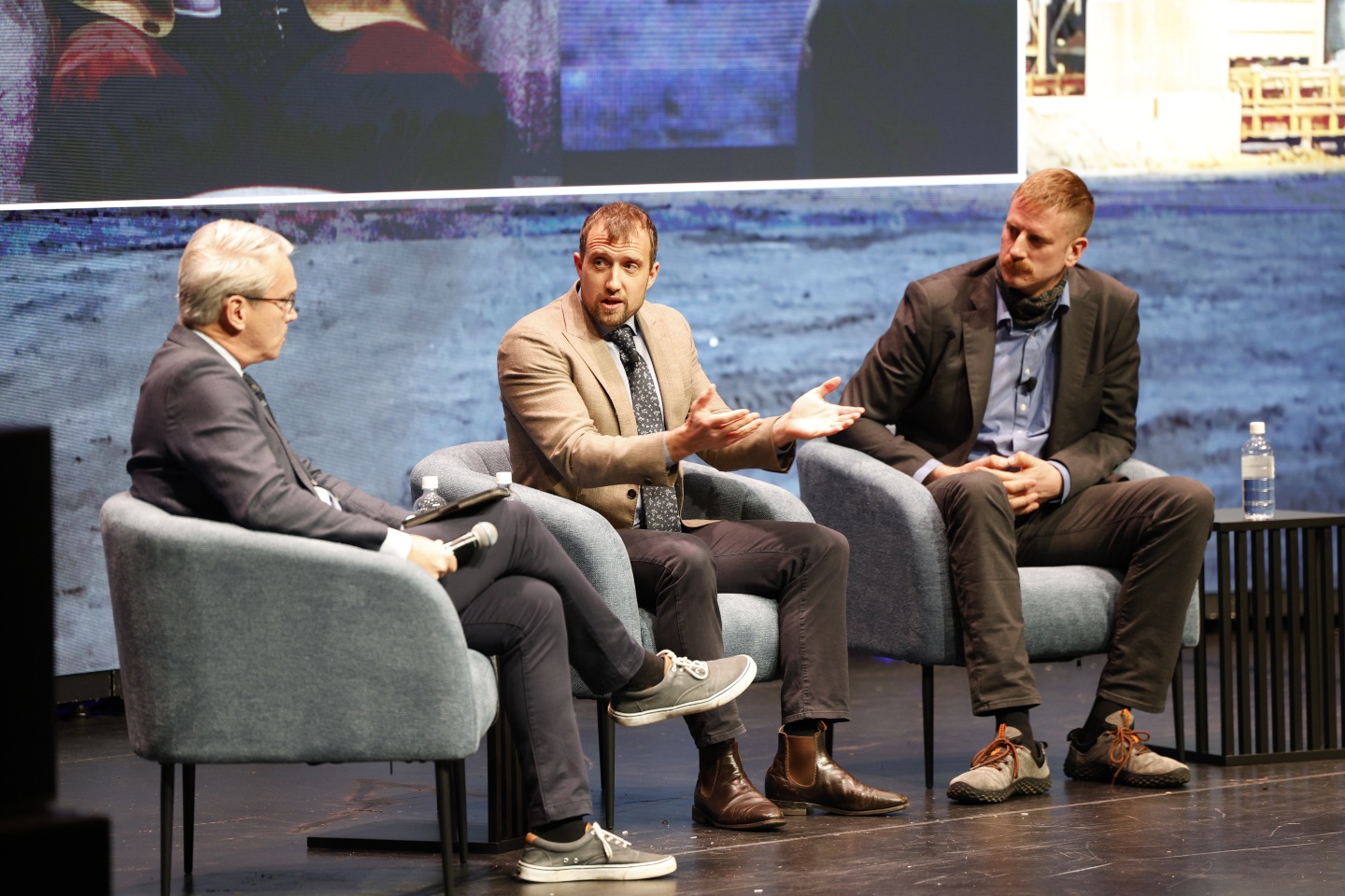 Diggers keynote takes Forrest potshot